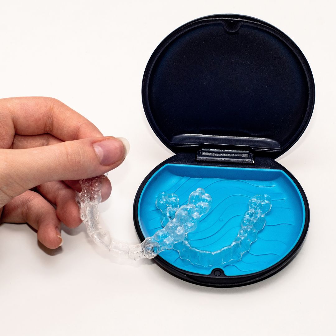 Tratamiento de ortodoncia invisible: Alineadores transparentes ...